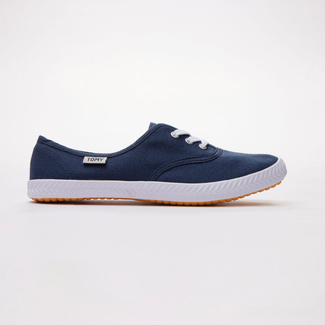 Tomy Takkies – Deluxe Footwear